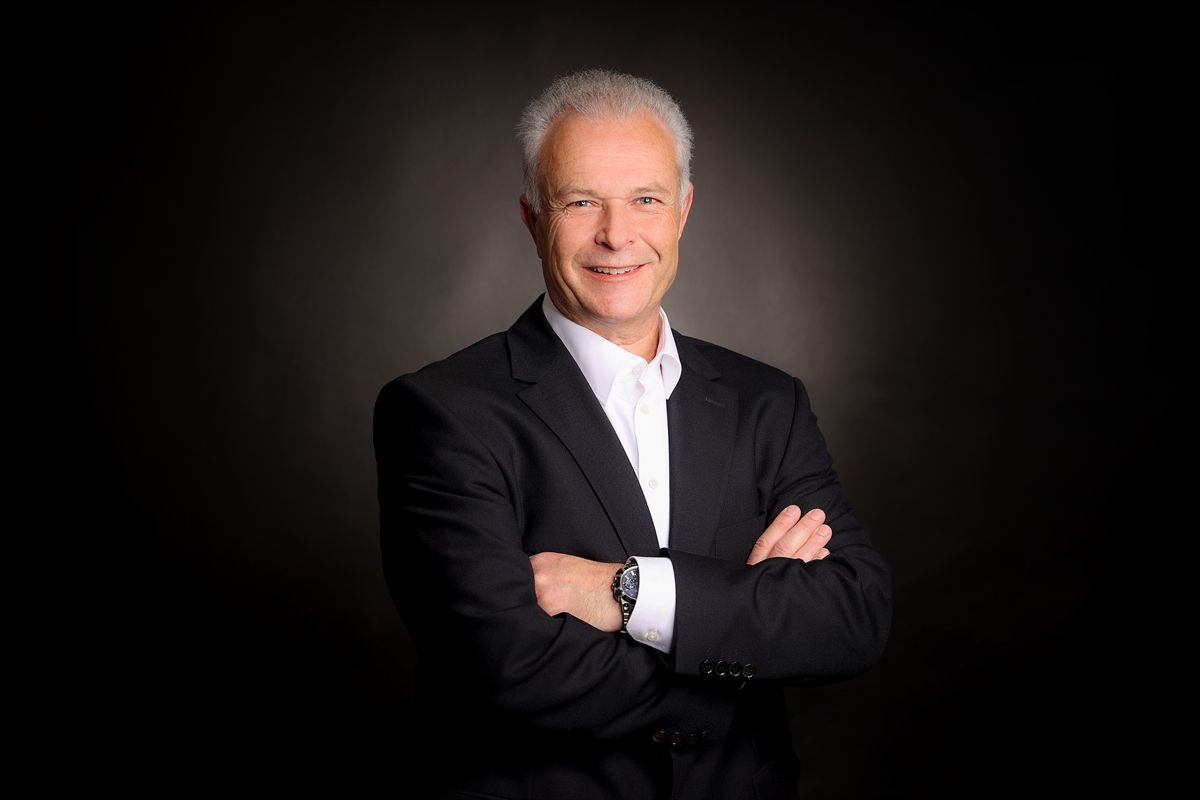 Neuer Departementssekretär für die Bereiche Gesundheit, Militär und ...