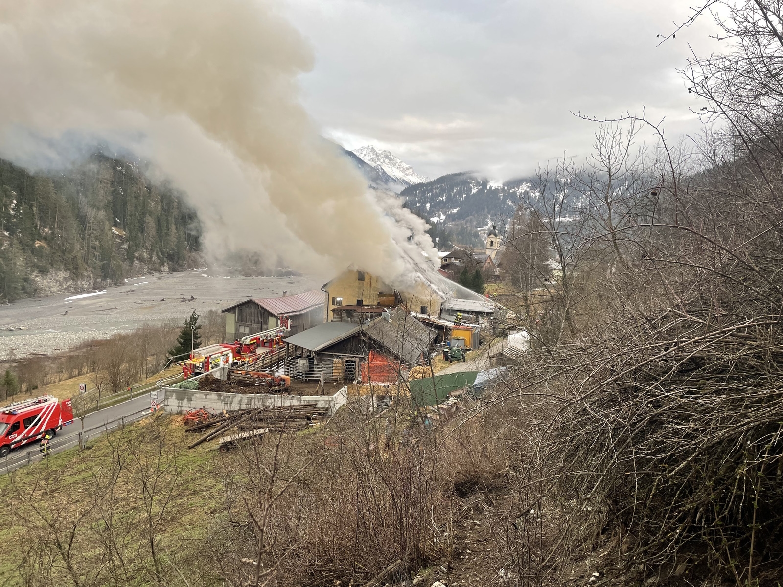 Strada: Brand auf Bauernhof